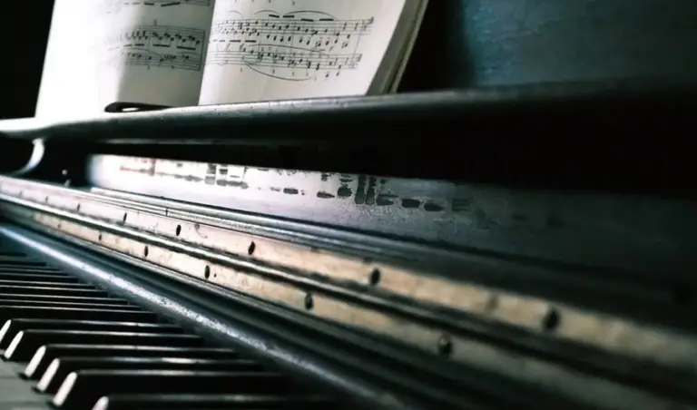 WHAT ARE THE BEST PIANO KEYBOARDS FOR CHURCH WORSHIP?